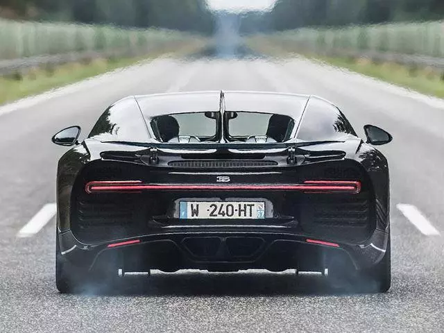 N'adịghị ka The Bugatti Veyron, The Chiron's Taya anaghị efu $42k kwa Set. 68472_1