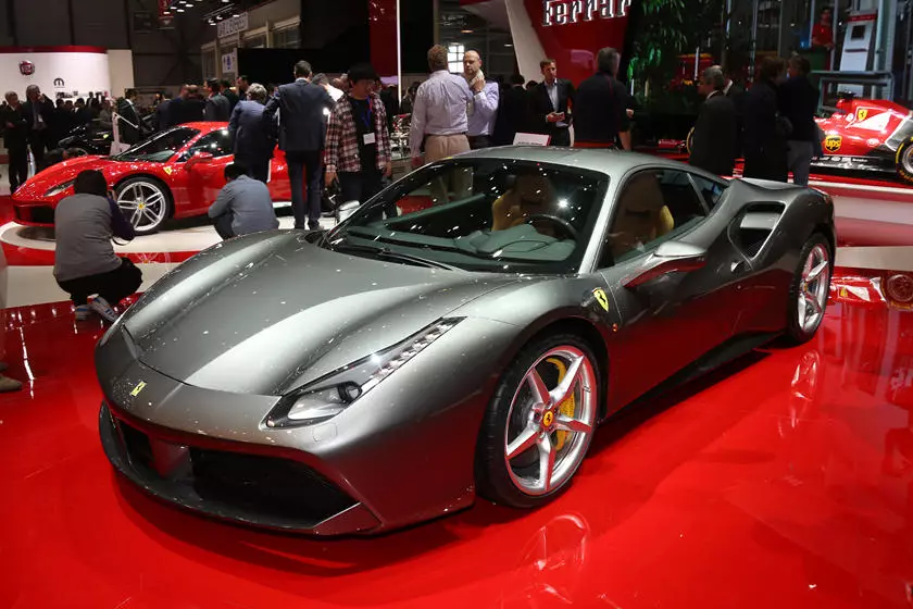 Akuba a Ferrari 488 Sanathe Kuzindikira Kutumiza Mwadzidzidzi 68601_1