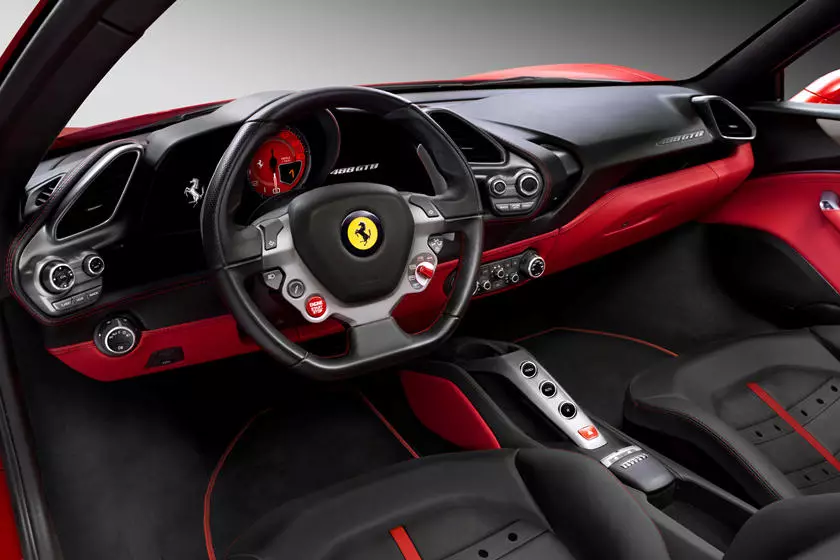 Ferrari 488 գողերը չեն կարողացել պարզել ավտոմատ փոխանցման տուփը 68601_4