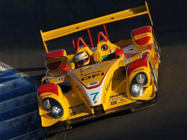 Porsche ya ƙaddamar da Ƙungiyoyin LMP1 Ayyuka 68829_1