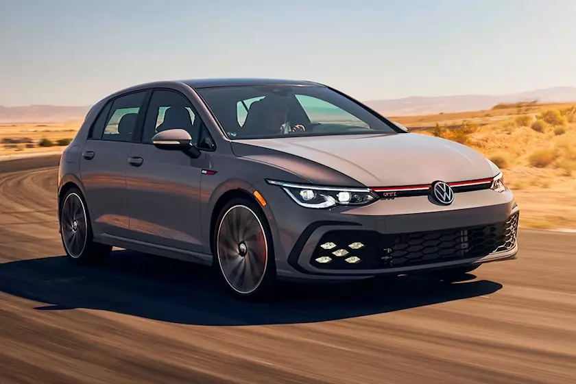 2022 Volkswagen Golf GTI Side Angle wakọ