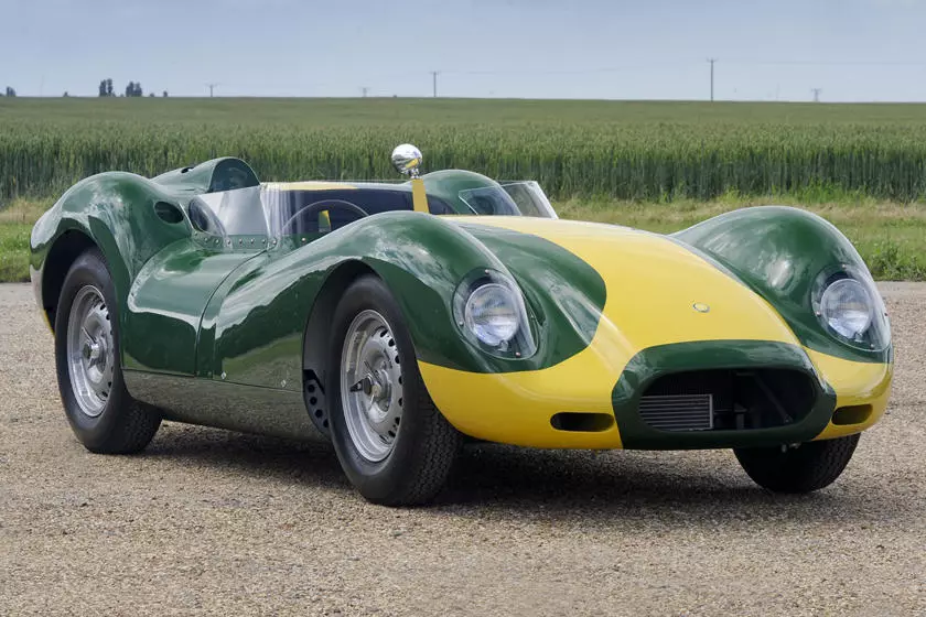 Шинэ Lister Roadster нь стероидууд дээр Jaguar F төрлийн машин шиг харагдаж байна 69007_3