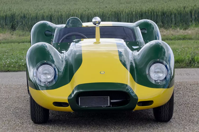 Nuwe Lister Roadster lyk soos 'n Jaguar F-tipe op steroïede 69007_5