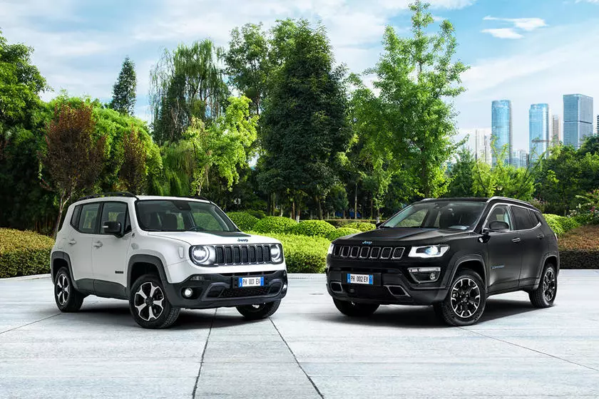 Jeep dokazuje, že jeho drobné hybridy jsou stále schopné 69036_4