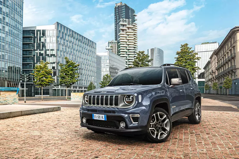 Jeep dokazuje, že jeho drobné hybridy jsou stále schopné 69036_6