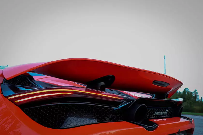 5 причини зошто McLaren 720S е најдобриот автомобил во светот 6924_14