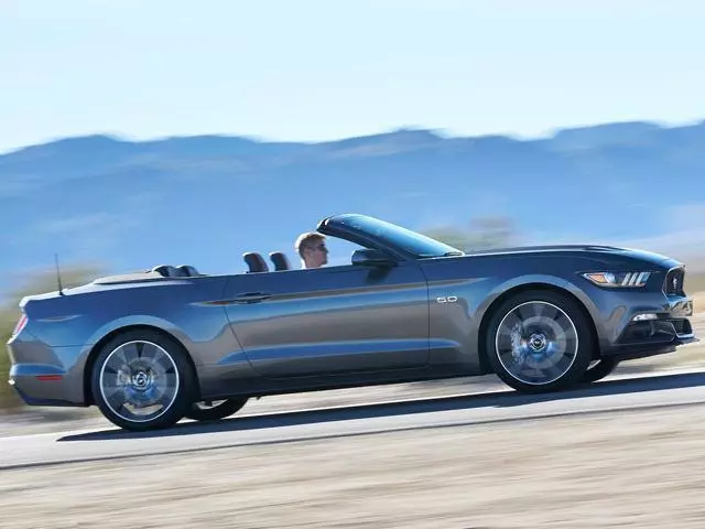 Os europeos están a estar absolutamente locos co novo Mustang 69390_2