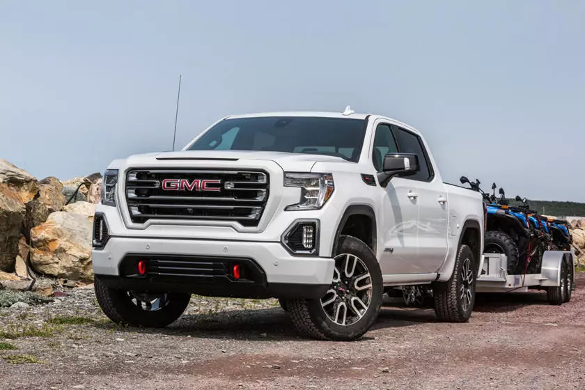 2019-2020 GMC સિએરા 1500 ફ્રન્ટ એંગલ વ્યૂ