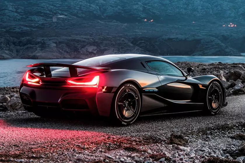 2020 Rimac C Loro Tampilan Sudut mburi