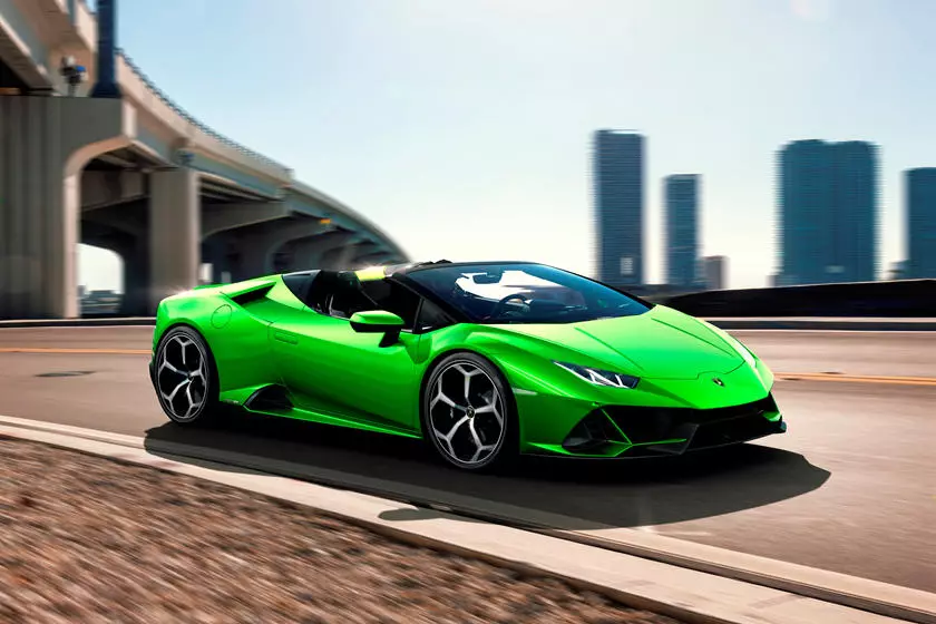 ეს არის 2020 წლის Lamborghini Huracan Evo Spyder 69734_2