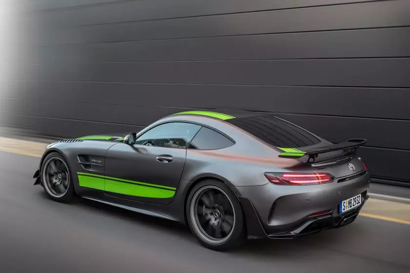 Появились подробности о новом Mercedes-AMG GT 69754_2