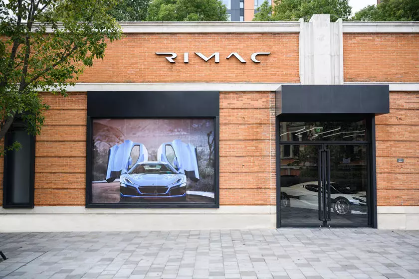 Pozrite si úžasný nový showroom Rimac v Šanghaji 69785_3