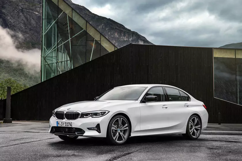 BMW, Yeni 3 Serisinin Daha Küçük Bir 5 Serisi Gibi Görünmesini İstemiyor 70393_4