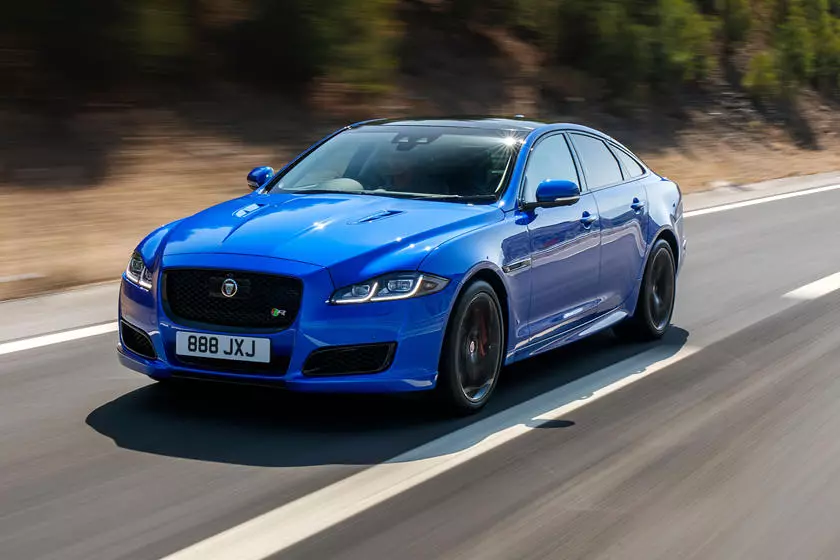 Notað Jaguar XJR er hið fullkomna forþjöppu lúxusflaug 70398_21