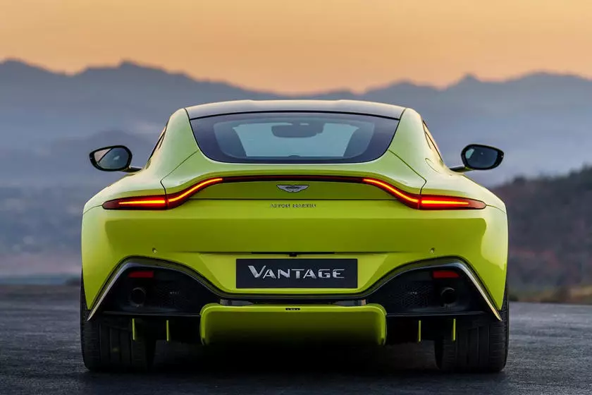 यो Tuned Aston Martin Vantage V8 ले V12 Horsepower बनाउँछ 7082_3