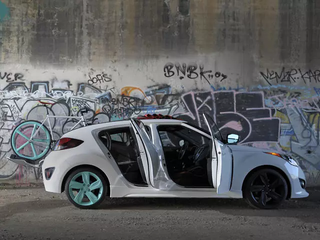 Hyundai LA-да Veloster C3 көлігін шығарды 70871_2