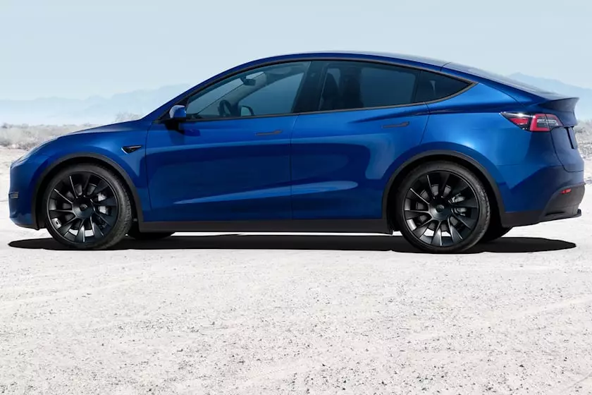 2020-2022 Tesla Model Y hliðarsýn