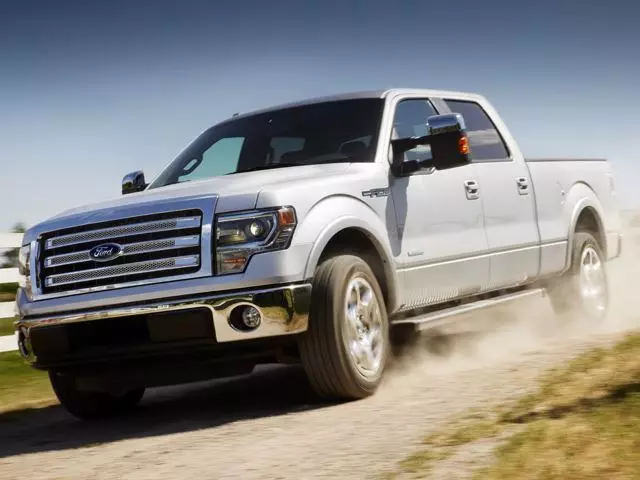 Máis da metade dos compradores de Ford F-150 non queren un V8 70979_1