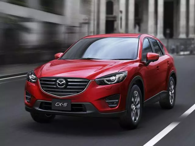 Ang Mazda CX-5 Mapasigarbuhon nga Nagpakita sa Makasaranganon nga Facelift sa LA Auto Show 71175_1