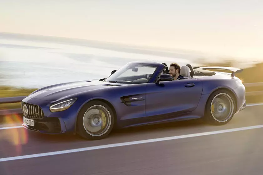 نقدم لكم الإصدار المحدود من مرسيدس- AMG GT R Roadster 71710_2