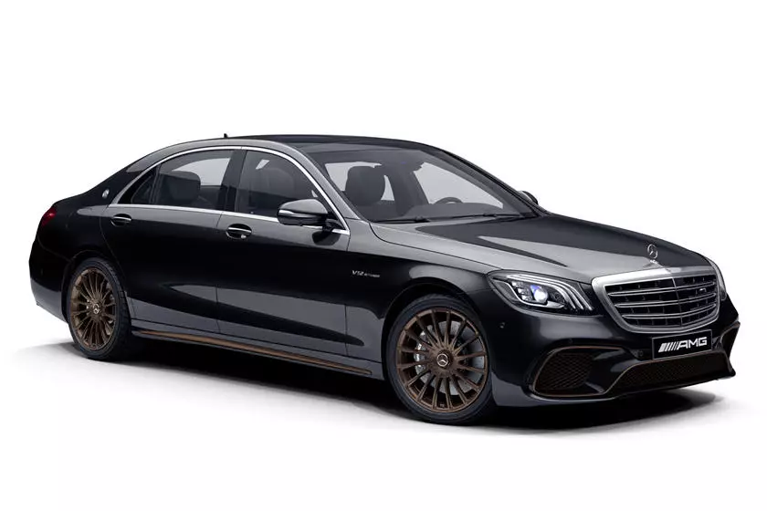 “Mersedes-AMG S65 Final Edition” V12 öndürijilik limonyny iberýär 71741_7