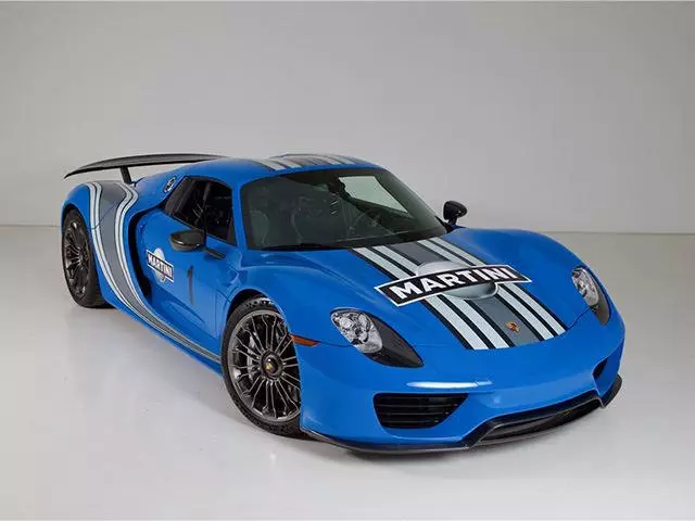 Porsche 918 Spyder iyi Mu Voodoo Blue Ndi Imodzi Mwamtundu 7174_1