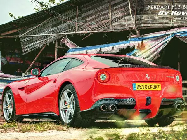 Ferrari F12 tvrtke RevoZport 71840_2