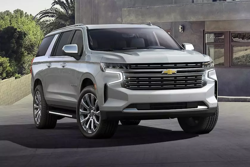 Chevrolet Suburban 2021-2022 років під кутом огляду