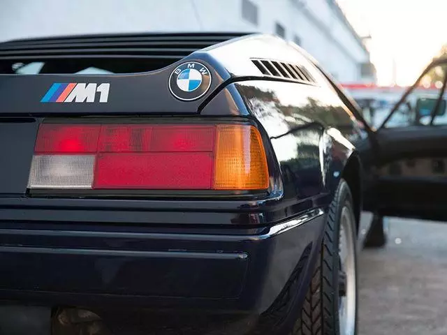 Denna nyskick BMW M1 kostar så mycket som två Ferrari 812 Superfasts 7210_2