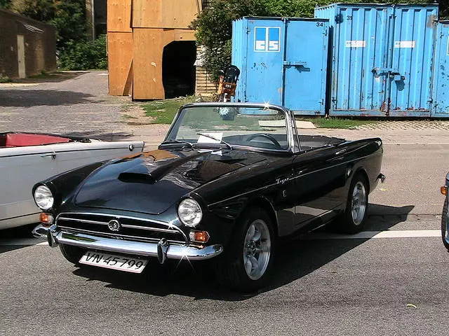 Iconic Roadsters: Sunbeam Tiger 72521_1