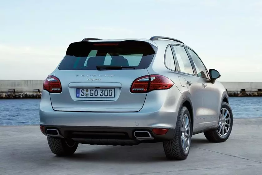 Ни өчен бу кулланма Porsche Cayenne киләчәктә коллекцияле 72532_11