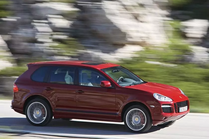 Ни өчен бу кулланма Porsche Cayenne киләчәктә коллекцияле 72532_3