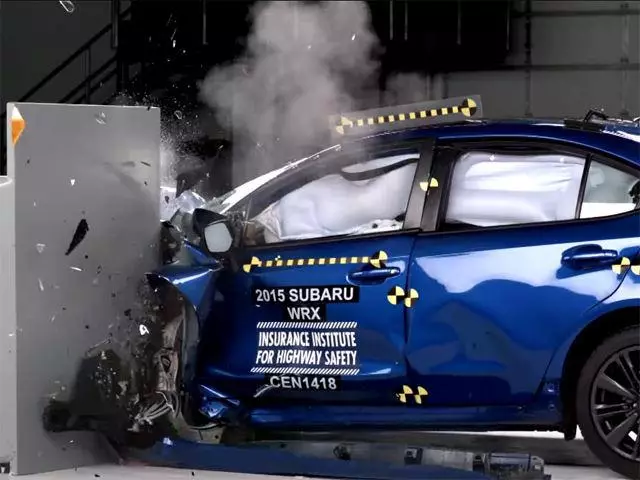 ਨਤੀਜੇ ਇਸ ਵਿੱਚ ਹਨ: 2015 Subaru WRX ਅਧਿਕਾਰਤ ਤੌਰ 'ਤੇ ਕਰੈਸ਼ ਤੋਂ ਸੁਰੱਖਿਅਤ ਹੈ 72746_1