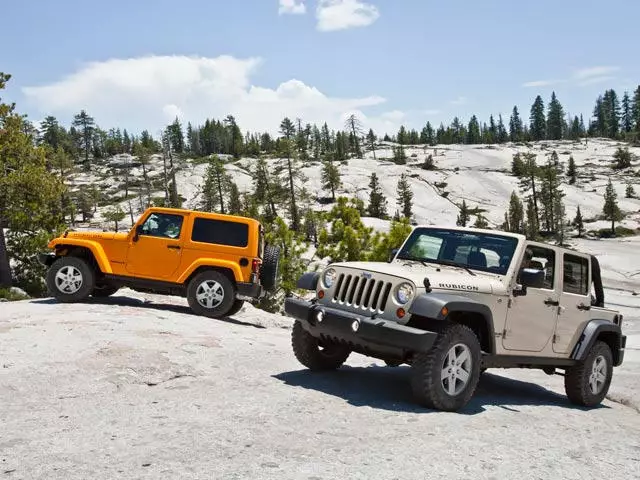 Amptelik: 2012 Jeep Wrangler beskik oor 'n nuwe 3.6-liter Pentastar V6-enjin 72822_1