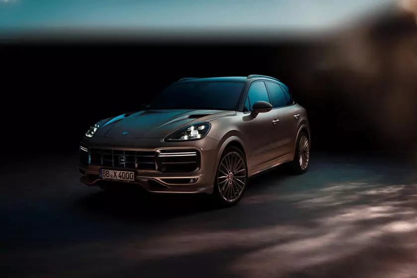 TechArt-yň Porsche Cayenne, ýassygy ýasaýjy tarapyndan döredilen oňaýly kabinasy bar 72965_2