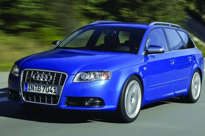 Audi S4 Wagonek Bikaranîn Ya ku Divê Hemî Entuziast Xewn Bikirin e 72977_1