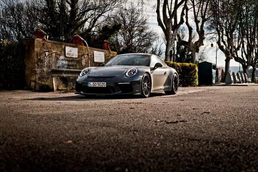 Konke Odinga Ukukwazi Ukuze Uqonde I-Porsche 911 Model Range 73002_24