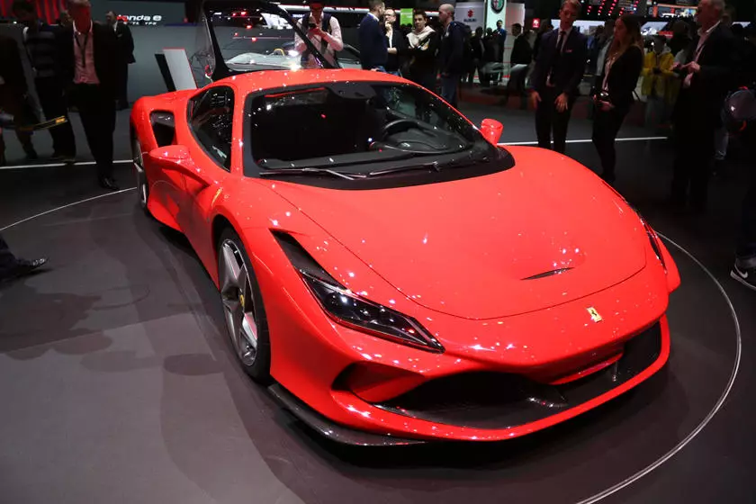 Ferrari F8 Tributo آنکھوں کے لیے ایک عید ہے۔ 73026_1