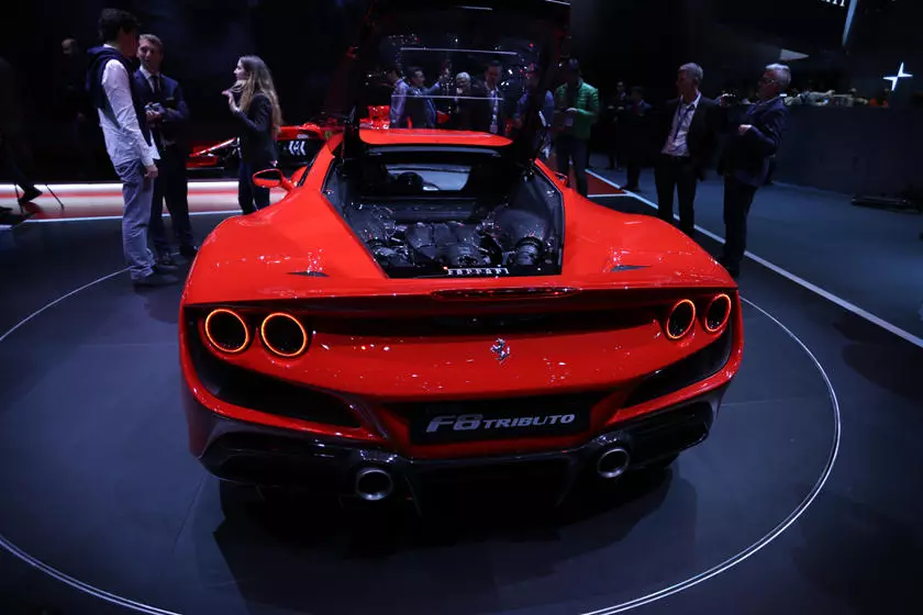 O Ferrari F8 Tributo é un festín para os ollos 73026_8