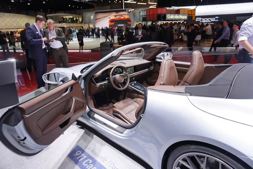 2020 Porsche 911 Cabriolet Breaks Cover Sa Geneva 73141_4