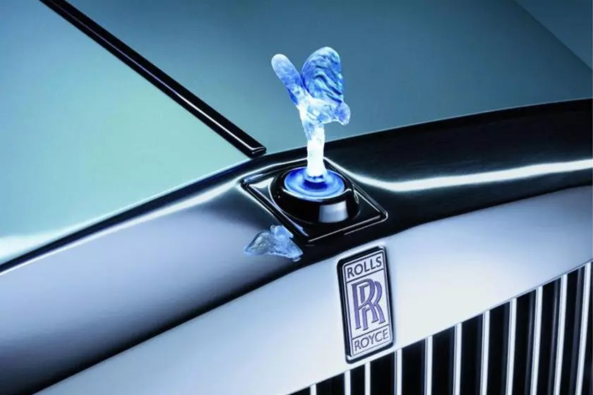 Dëst Rolls-Royce Fabergé Ee ass e Wierk vun Automotive Konscht 73247_6