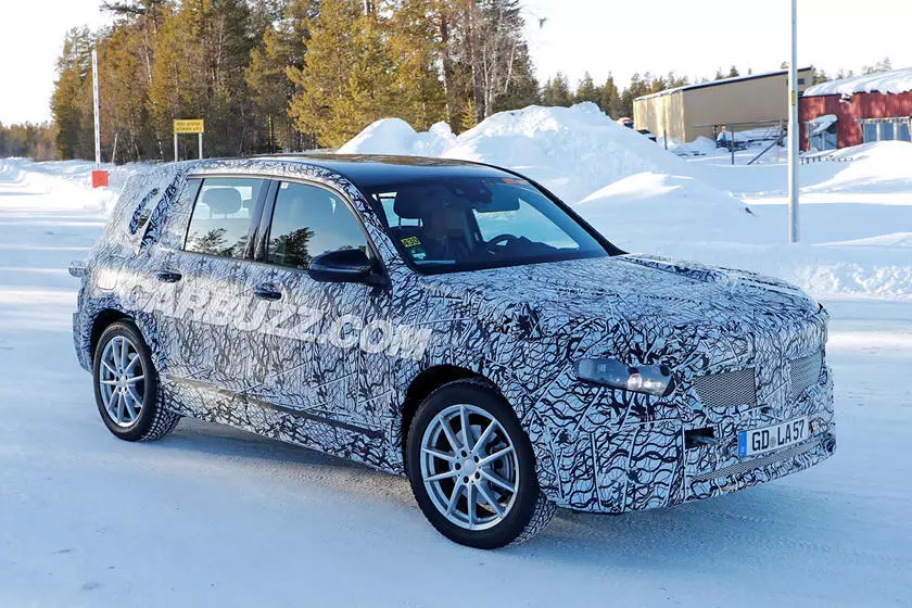 Mercedes-in yaxınlaşan Tesla Model Y Döyüşçüsü Ad Aldı 73311_1