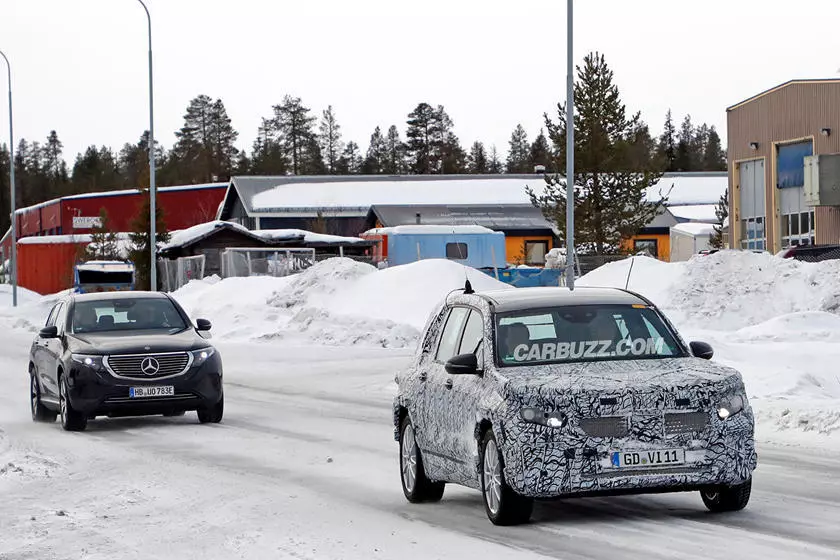 Mercedes-in yaxınlaşan Tesla Model Y Döyüşçüsü Ad Aldı 73311_5