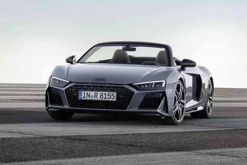 2019 Audi R8 သည် ပါဝါပို၍ ဆန်းသစ်သော ဒီဇိုင်းဖြင့် တောက်ပလာပါသည်။ 73479_17