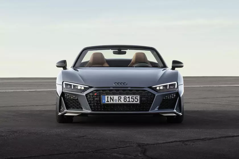 2019 Audi R8 သည် ပါဝါပို၍ ဆန်းသစ်သော ဒီဇိုင်းဖြင့် တောက်ပလာပါသည်။ 73479_19