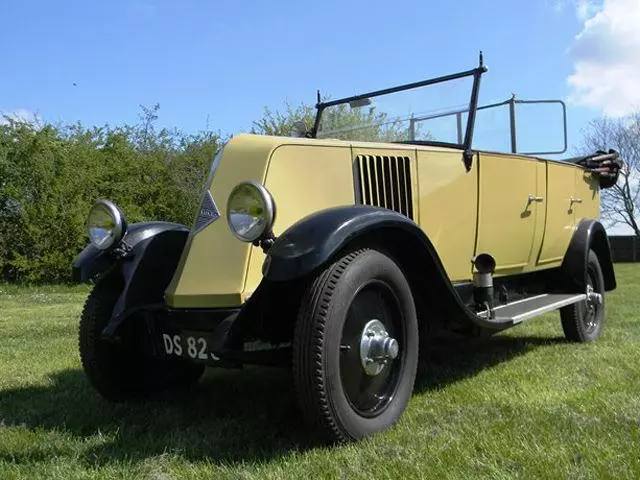 Ceant: 1928 Ba charr scannáin Indiana Jones é Renault 73797_1