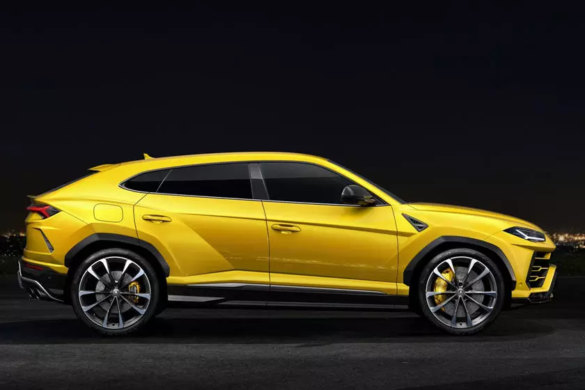 A duket Lamborghini Urus shumë si një korvetë? 7391_4