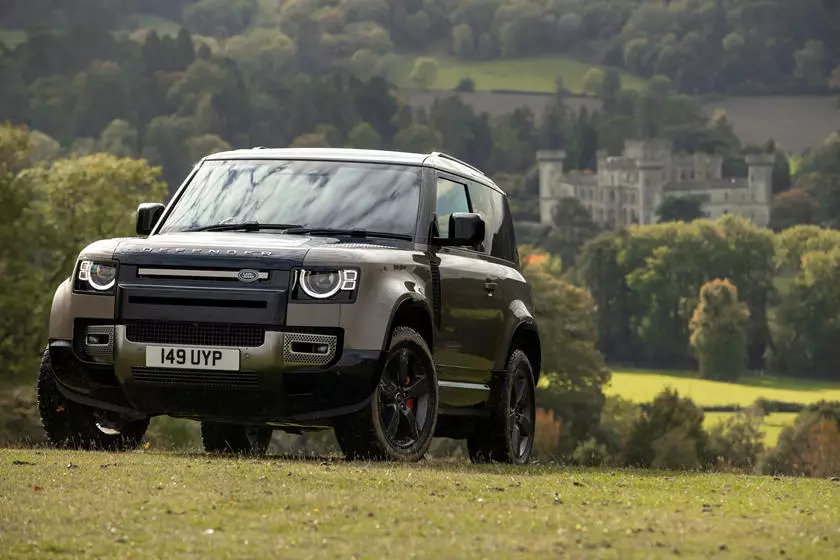 Aspecto frontal do Land Rover Defender 2020-2021