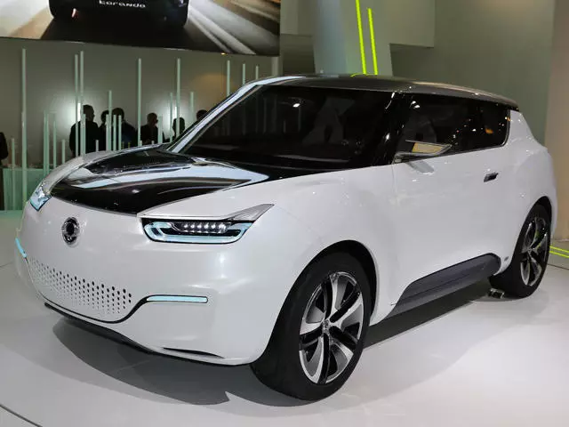 Η SsangYong αποκαλύπτει το e-XIV Concept της στο Παρίσι 74022_1