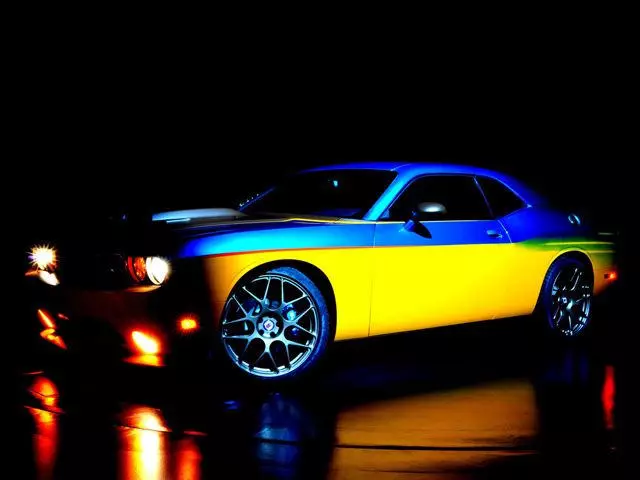 Tim McGraw's SRT8 ඔබගේ විය හැක 74023_1